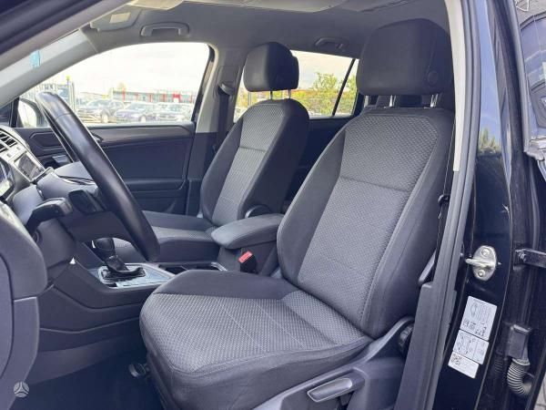 Black Volkswagen Tiguan Allspace 2019 in Kaunas, with an engine capacity of 1.50 L and mileage of 217 thousand km for 16200 €, photo 8 on AUTOMOTO.COM.LV