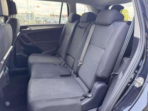 Melns Volkswagen Tiguan Allspace 2019 Kauņa, ar dzinēja tilpumu 1.50 L un nobraukumu 217 tūkst. km par 16200 €, foto 10 vietnē AUTOMOTO.COM.LV