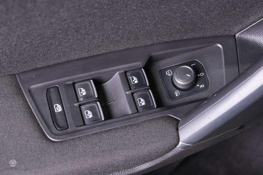 Melns Volkswagen Tiguan Allspace 2019 Marijampole, ar dzinēja tilpumu 1.97 L un nobraukumu 200 tūkst. km par 14950 €, foto 39 vietnē AUTOMOTO.COM.LV