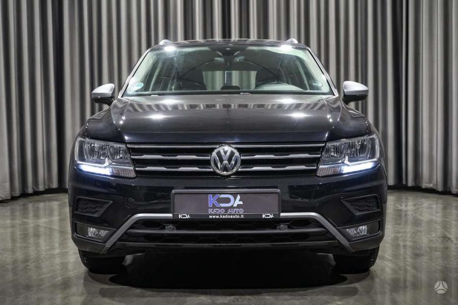 Melns Volkswagen Tiguan Allspace 2019 Marijampole, ar dzinēja tilpumu 1.97 L un nobraukumu 200 tūkst. km par 14950 €, foto 4 vietnē AUTOMOTO.COM.LV