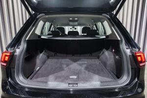Melns Volkswagen Tiguan Allspace 2019 Marijampole, ar dzinēja tilpumu 1.97 L un nobraukumu 200 tūkst. km par 14950 €, foto 13 vietnē AUTOMOTO.COM.LV