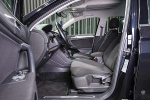 Melns Volkswagen Tiguan Allspace 2019 Marijampole, ar dzinēja tilpumu 1.97 L un nobraukumu 200 tūkst. km par 14950 €, foto 30 vietnē AUTOMOTO.COM.LV