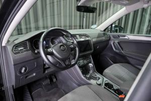 Melns Volkswagen Tiguan Allspace 2019 Marijampole, ar dzinēja tilpumu 1.97 L un nobraukumu 200 tūkst. km par 14950 €, foto 32 vietnē AUTOMOTO.COM.LV