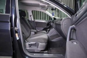 Melns Volkswagen Tiguan Allspace 2019 Marijampole, ar dzinēja tilpumu 1.97 L un nobraukumu 200 tūkst. km par 14950 €, foto 52 vietnē AUTOMOTO.COM.LV