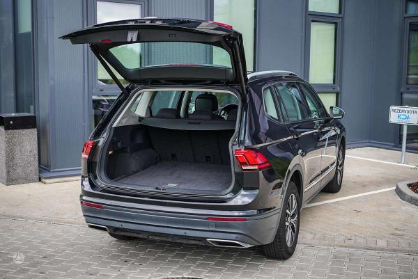 Melns Volkswagen Tiguan Allspace 2019 Kauņa, ar dzinēja tilpumu 1.97 L un nobraukumu 200 tūkst. km par 14950 €, foto 11 vietnē AUTOMOTO.COM.LV