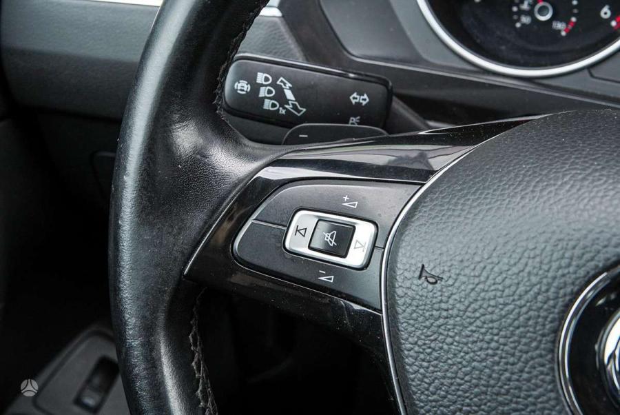 Черный Фольксваген Tiguan Allspace 2019 в Каунас, объемом двигателя 1.97 л и пробегом 200 тыс. км за 14950 €, фото 25 на AUTOMOTO.COM.LV