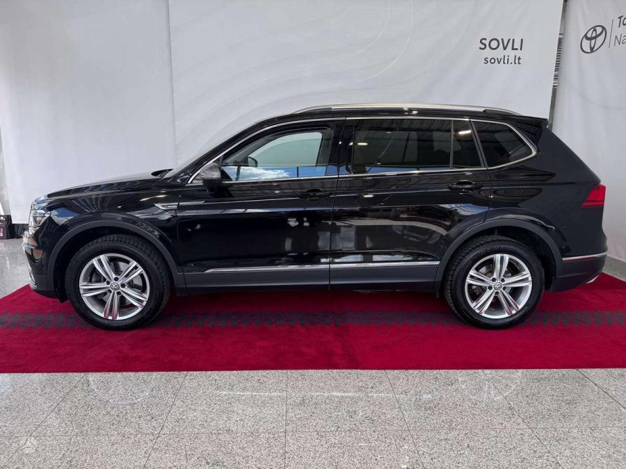 Melns Volkswagen Tiguan Allspace 2020 Šauļi, ar dzinēja tilpumu 1.97 L un nobraukumu 198 tūkst. km par 19600 €, foto 5 vietnē AUTOMOTO.COM.LV