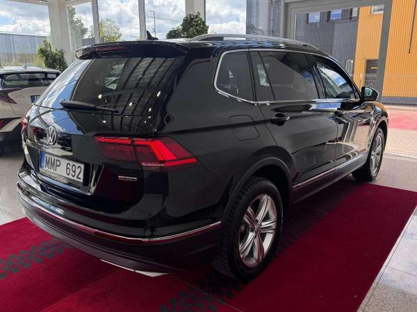 Melns Volkswagen Tiguan Allspace 2020 Šauļi, ar dzinēja tilpumu 1.97 L un nobraukumu 198 tūkst. km par 19600 €, foto 6 vietnē AUTOMOTO.COM.LV