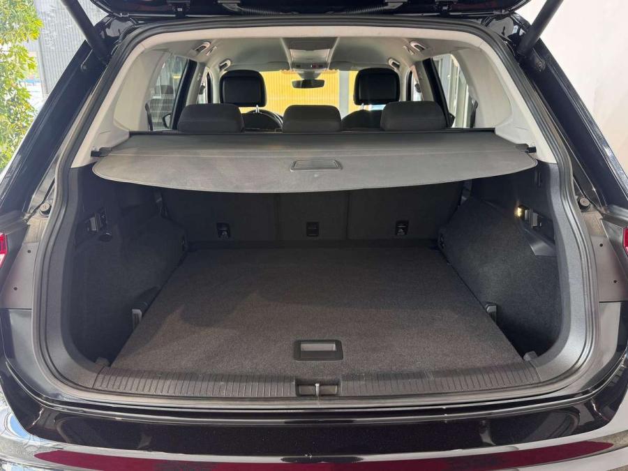 Melns Volkswagen Tiguan Allspace 2020 Šauļi, ar dzinēja tilpumu 1.97 L un nobraukumu 198 tūkst. km par 19600 €, foto 9 vietnē AUTOMOTO.COM.LV
