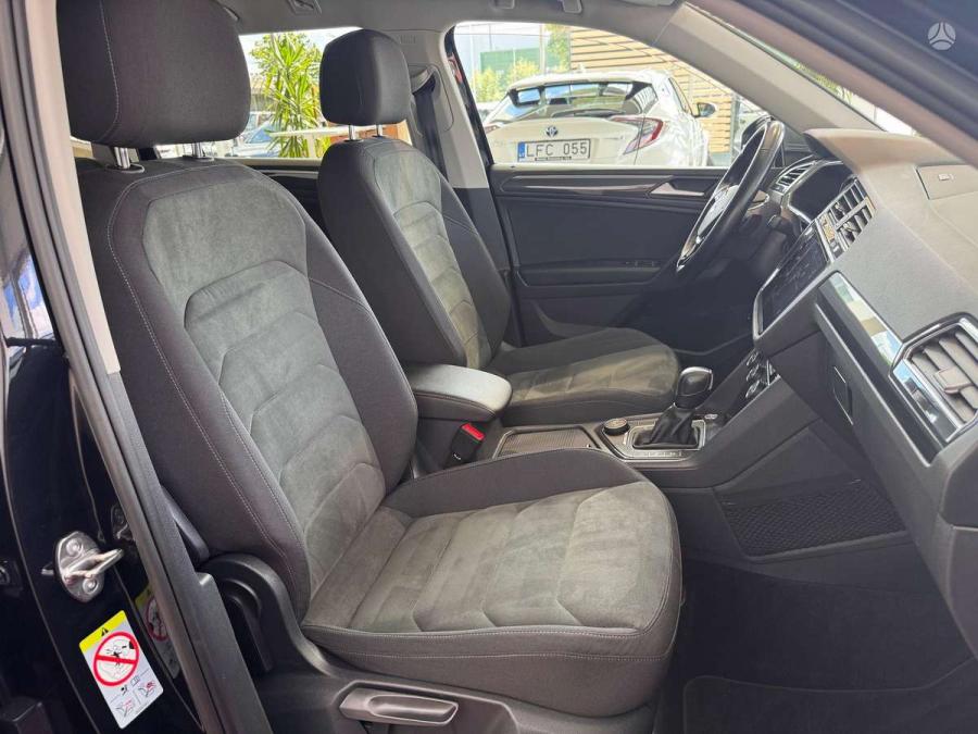 Melns Volkswagen Tiguan Allspace 2020 Šauļi, ar dzinēja tilpumu 1.97 L un nobraukumu 198 tūkst. km par 19600 €, foto 26 vietnē AUTOMOTO.COM.LV