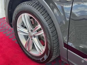 Melns Volkswagen Tiguan Allspace 2020 Šauļi, ar dzinēja tilpumu 1.97 L un nobraukumu 198 tūkst. km par 19600 €, foto 29 vietnē AUTOMOTO.COM.LV