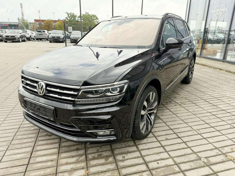 Black Volkswagen Tiguan Allspace 2020 in Kaunas, with an engine capacity of 1.50 L and mileage of 190 thousand km for 19900 €, photo 1 on AUTOMOTO.COM.LV