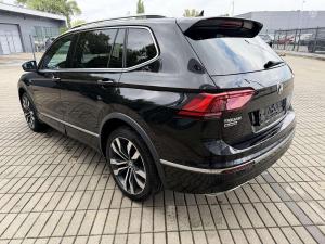Black Volkswagen Tiguan Allspace 2020 in Kaunas, with an engine capacity of 1.50 L and mileage of 190 thousand km for 19900 €, photo 5 on AUTOMOTO.COM.LV