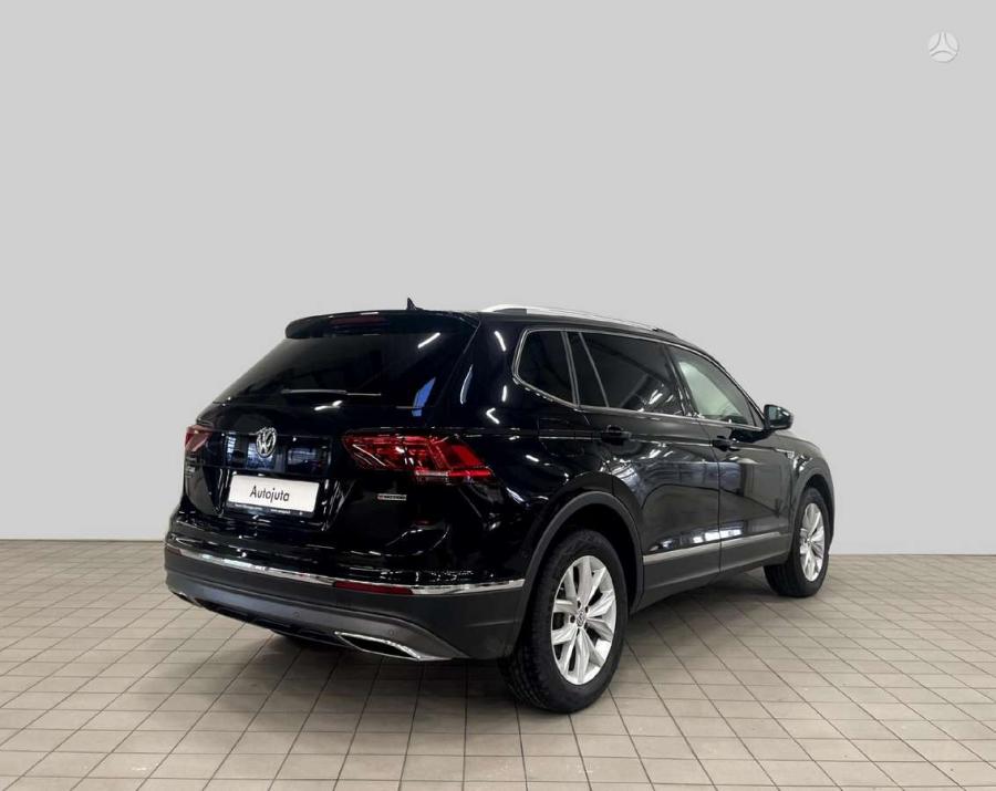 Melns Volkswagen Tiguan Allspace 2021 Kauņa, ar dzinēja tilpumu 1.97 L un nobraukumu 176 tūkst. km par 25500 €, foto 4 vietnē AUTOMOTO.COM.LV