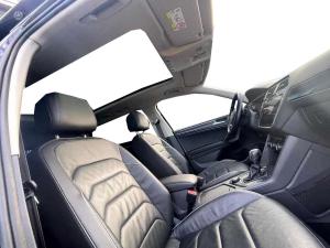 Melns Volkswagen Tiguan Allspace 2021 Kauņa, ar dzinēja tilpumu 1.97 L un nobraukumu 176 tūkst. km par 25500 €, foto 7 vietnē AUTOMOTO.COM.LV