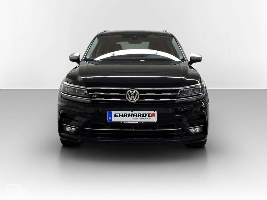Melns Volkswagen Tiguan Allspace 2021 Kauņa, ar dzinēja tilpumu 1.50 L un nobraukumu 51 tūkst. km par 32690 €, foto 2 vietnē AUTOMOTO.COM.LV