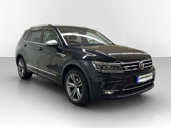 Melns Volkswagen Tiguan Allspace 2021 Kauņa, ar dzinēja tilpumu 1.50 L un nobraukumu 51 tūkst. km par 32690 €, foto 3 vietnē AUTOMOTO.COM.LV