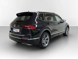 Melns Volkswagen Tiguan Allspace 2021 Kauņa, ar dzinēja tilpumu 1.50 L un nobraukumu 51 tūkst. km par 32690 €, foto 5 vietnē AUTOMOTO.COM.LV