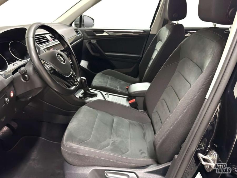 Melns Volkswagen Tiguan Allspace 2021 Kauņa, ar dzinēja tilpumu 1.50 L un nobraukumu 51 tūkst. km par 32690 €, foto 11 vietnē AUTOMOTO.COM.LV