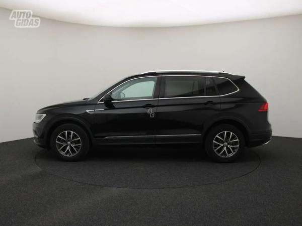 Melns Volkswagen Tiguan Allspace 2021 Viļņa, ar dzinēja tilpumu 2.00 L un nobraukumu 191 tūkst. km par 19499 €, foto 6 vietnē AUTOMOTO.COM.LV