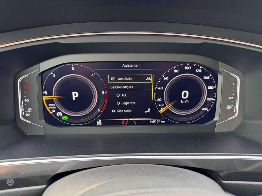 Black Volkswagen Tiguan Allspace 2021 in Vilnius, with an engine capacity of 2.00 L and mileage of 148 thousand km for 23200 €, photo 21 on AUTOMOTO.COM.LV