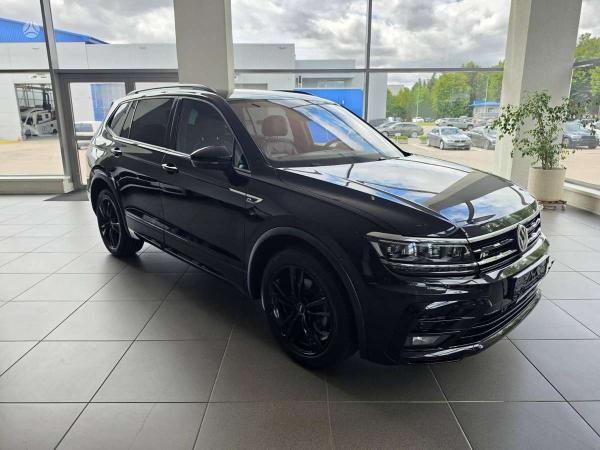 Black Volkswagen Tiguan Allspace 2021 in Marijampole, with an engine capacity of 1.50 L and mileage of 204 thousand km for 19999 €, photo 9 on AUTOMOTO.COM.LV