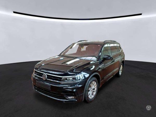 Melns Volkswagen Tiguan Allspace 2021 Viļņa, ar dzinēja tilpumu 1.97 L un nobraukumu 200 tūkst. km par 22100 €, foto 1 vietnē AUTOMOTO.COM.LV