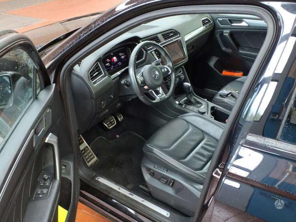Melns Volkswagen Tiguan Allspace 2021 Viļņa, ar dzinēja tilpumu 1.97 L un nobraukumu 200 tūkst. km par 22100 €, foto 8 vietnē AUTOMOTO.COM.LV