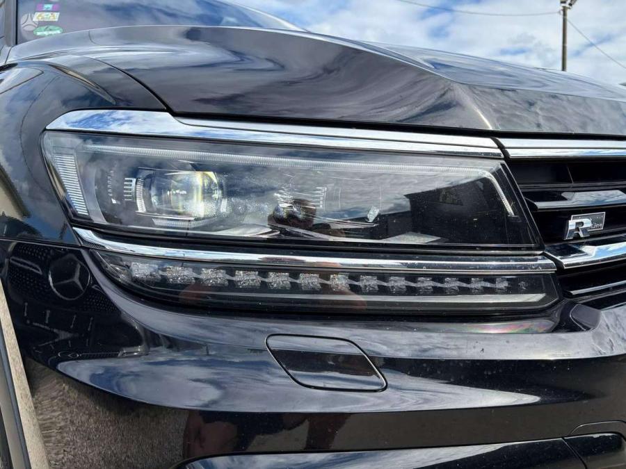 Melns Volkswagen Tiguan Allspace 2021 Viļņa, ar dzinēja tilpumu 1.97 L un nobraukumu 200 tūkst. km par 22200 €, foto 4 vietnē AUTOMOTO.COM.LV
