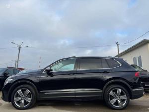 Melns Volkswagen Tiguan Allspace 2021 Viļņa, ar dzinēja tilpumu 2.00 L un nobraukumu 148 tūkst. km par 22800 €, foto 7 vietnē AUTOMOTO.COM.LV