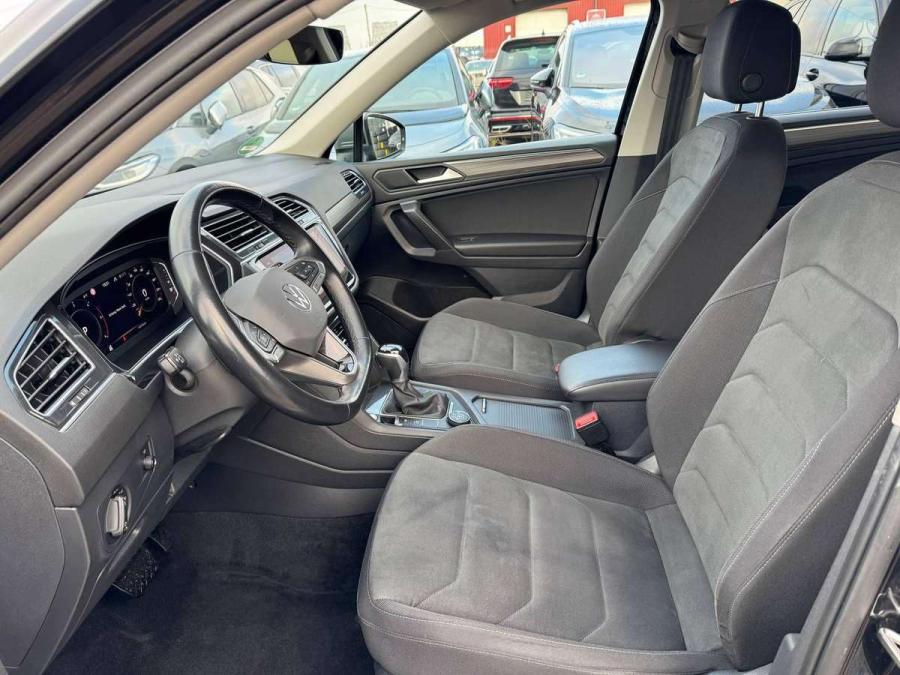 Melns Volkswagen Tiguan Allspace 2021 Viļņa, ar dzinēja tilpumu 2.00 L un nobraukumu 148 tūkst. km par 22800 €, foto 13 vietnē AUTOMOTO.COM.LV