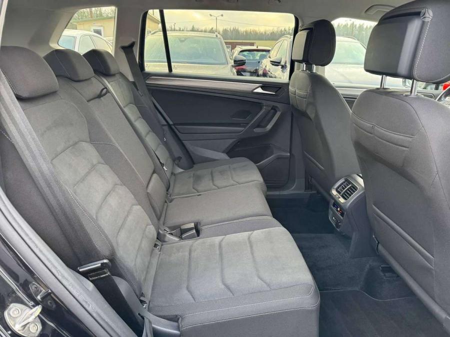 Melns Volkswagen Tiguan Allspace 2021 Viļņa, ar dzinēja tilpumu 2.00 L un nobraukumu 148 tūkst. km par 22800 €, foto 16 vietnē AUTOMOTO.COM.LV