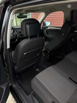 Melns Volkswagen Tiguan Allspace 2021 Klaipėda, ar dzinēja tilpumu 1.97 L un nobraukumu 225 tūkst. km par 18800 €, foto 18 vietnē AUTOMOTO.COM.LV