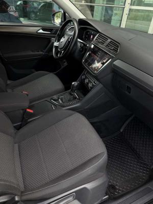 Melns Volkswagen Tiguan Allspace 2021 Klaipėda, ar dzinēja tilpumu 1.97 L un nobraukumu 225 tūkst. km par 18800 €, foto 20 vietnē AUTOMOTO.COM.LV