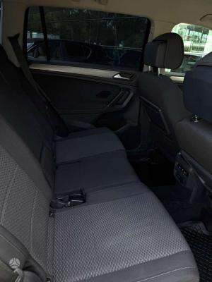 Melns Volkswagen Tiguan Allspace 2021 Klaipėda, ar dzinēja tilpumu 1.97 L un nobraukumu 225 tūkst. km par 18800 €, foto 26 vietnē AUTOMOTO.COM.LV