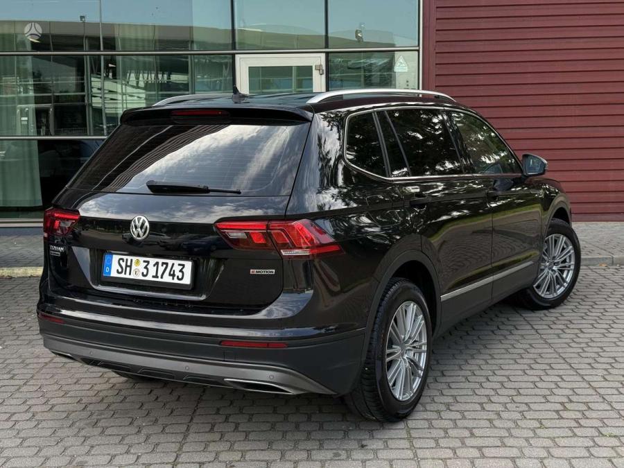Melns Volkswagen Tiguan Allspace 2021 Klaipėda, ar dzinēja tilpumu 1.97 L un nobraukumu 225 tūkst. km par 18800 €, foto 29 vietnē AUTOMOTO.COM.LV