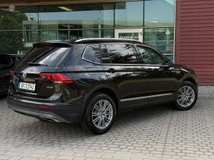 Melns Volkswagen Tiguan Allspace 2021 Klaipėda, ar dzinēja tilpumu 1.97 L un nobraukumu 225 tūkst. km par 18800 €, foto 30 vietnē AUTOMOTO.COM.LV