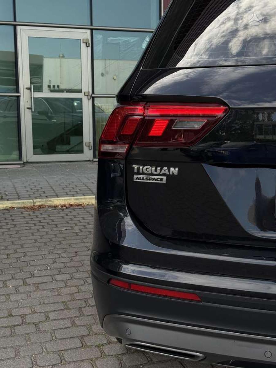 Melns Volkswagen Tiguan Allspace 2021 Klaipėda, ar dzinēja tilpumu 1.97 L un nobraukumu 225 tūkst. km par 18800 €, foto 35 vietnē AUTOMOTO.COM.LV