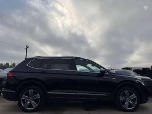 Melns Volkswagen Tiguan Allspace 2021 Viļņa, ar dzinēja tilpumu 2.00 L un nobraukumu 148 tūkst. km par 22400 €, foto 6 vietnē AUTOMOTO.COM.LV