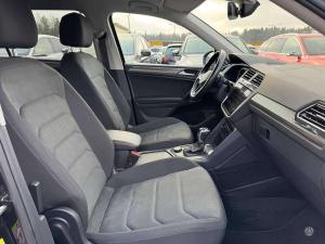 Melns Volkswagen Tiguan Allspace 2021 Viļņa, ar dzinēja tilpumu 2.00 L un nobraukumu 148 tūkst. km par 22400 €, foto 15 vietnē AUTOMOTO.COM.LV