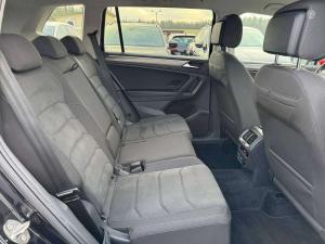 Melns Volkswagen Tiguan Allspace 2021 Viļņa, ar dzinēja tilpumu 2.00 L un nobraukumu 148 tūkst. km par 22400 €, foto 16 vietnē AUTOMOTO.COM.LV