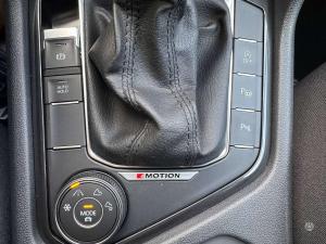 Melns Volkswagen Tiguan Allspace 2021 Viļņa, ar dzinēja tilpumu 2.00 L un nobraukumu 148 tūkst. km par 22400 €, foto 28 vietnē AUTOMOTO.COM.LV