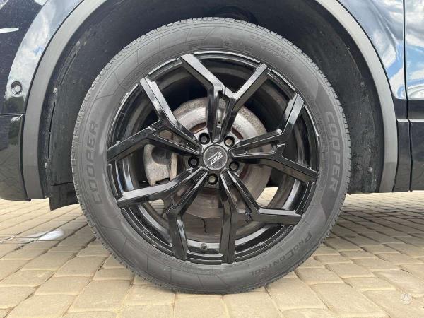 Black Volkswagen Tiguan Allspace 2021 in Alytus, with an engine capacity of 1.98 L and mileage of 125 thousand km for 18250 €, photo 11 on AUTOMOTO.COM.LV