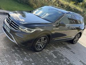 Black Volkswagen Tiguan Allspace 2021 in Vilnius, with an engine capacity of 2.00 L and mileage of 240 thousand km for 16500 €, photo 6 on AUTOMOTO.COM.LV