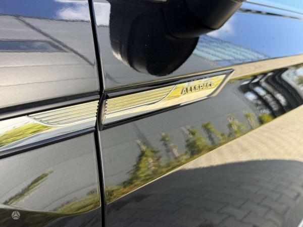 Black Volkswagen Tiguan Allspace 2021 in Vilnius, with an engine capacity of 2.00 L and mileage of 240 thousand km for 16500 €, photo 11 on AUTOMOTO.COM.LV