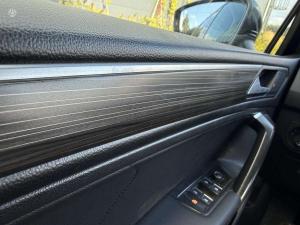Black Volkswagen Tiguan Allspace 2021 in Vilnius, with an engine capacity of 2.00 L and mileage of 240 thousand km for 16500 €, photo 19 on AUTOMOTO.COM.LV