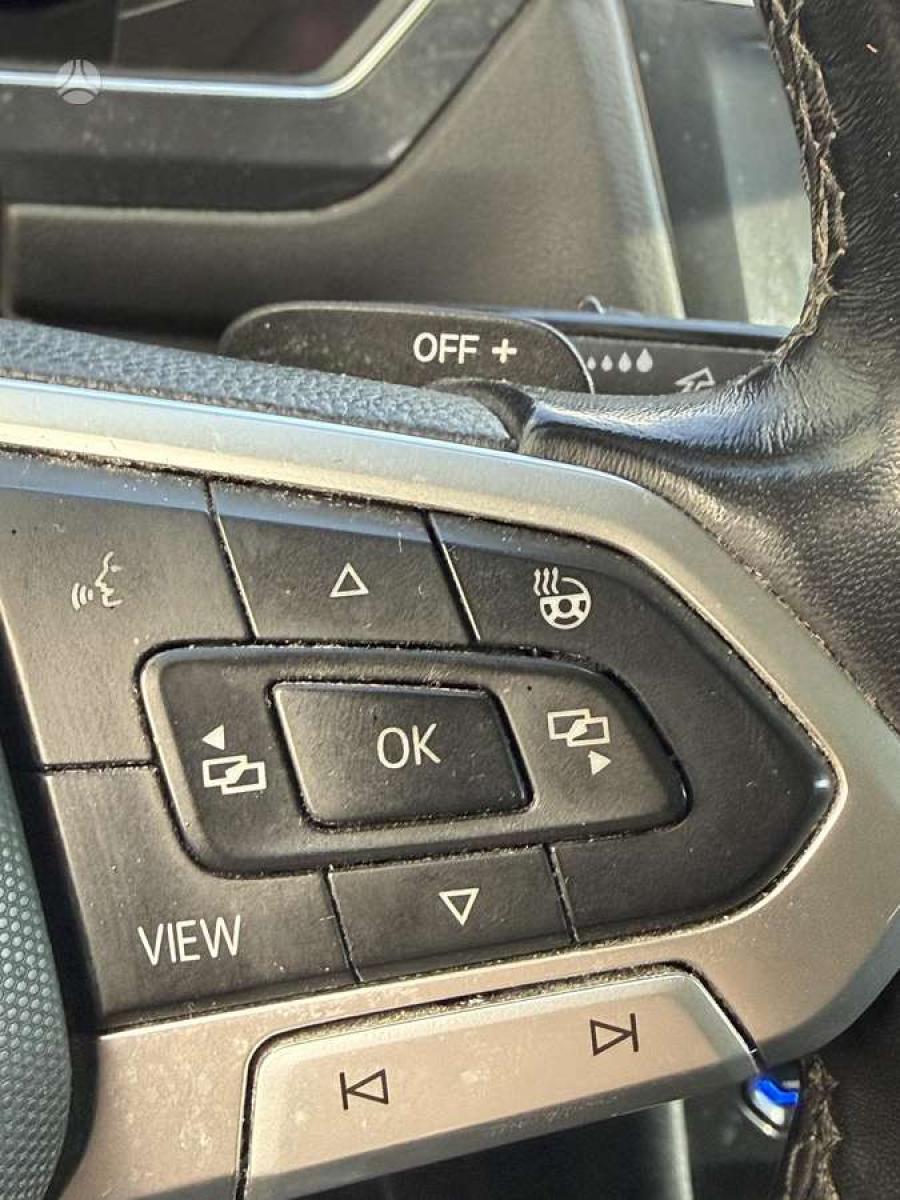 Black Volkswagen Tiguan Allspace 2021 in Vilnius, with an engine capacity of 2.00 L and mileage of 240 thousand km for 16500 €, photo 22 on AUTOMOTO.COM.LV
