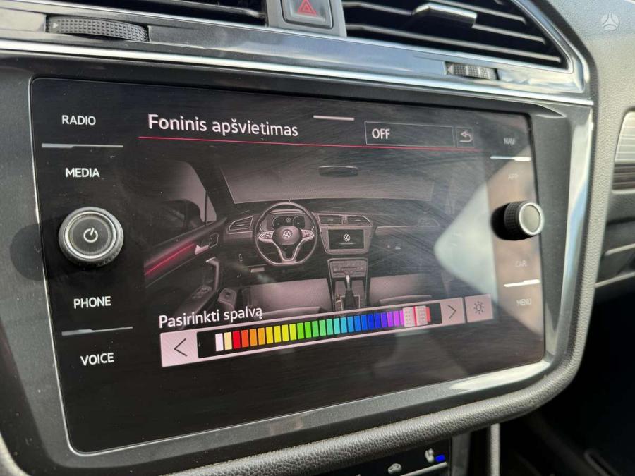 Black Volkswagen Tiguan Allspace 2021 in Vilnius, with an engine capacity of 2.00 L and mileage of 240 thousand km for 16500 €, photo 24 on AUTOMOTO.COM.LV