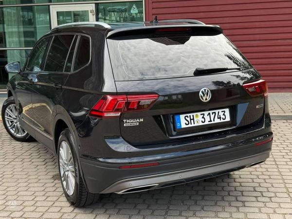Black Volkswagen Tiguan Allspace 2021 in Klaipeda, with an engine capacity of 2.00 L and mileage of 225 thousand km for 17850 €, photo 11 on AUTOMOTO.COM.LV