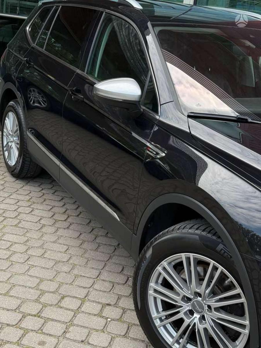 Черный Фольксваген Tiguan Allspace 2021 в Клайпеда, объемом двигателя 2.00 л и пробегом 225 тыс. км за 17850 €, фото 17 на AUTOMOTO.COM.LV